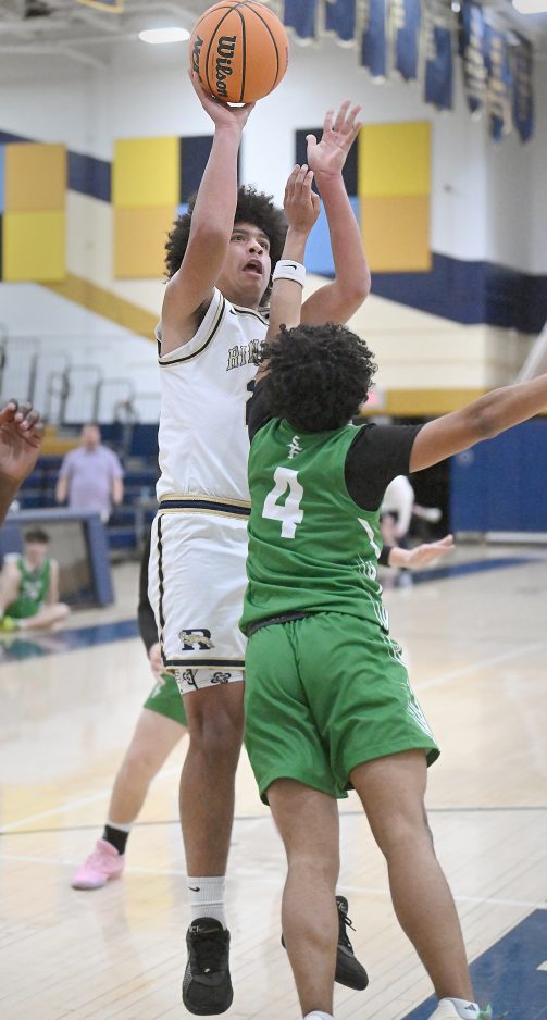 Road warriors: South Fayette grinds out win at Ringgold - Observer-Reporter